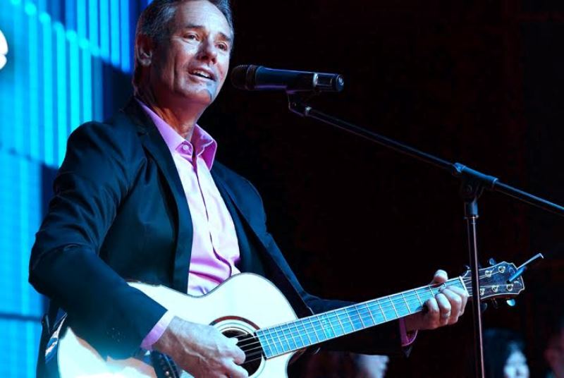 Bob Fitts Biography: A Songwriter and Gospel Musician - Silnels