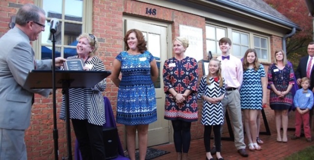 Tommy Walker Gospel Singer, Family, Wife, Brothers and Sisters - Silnels